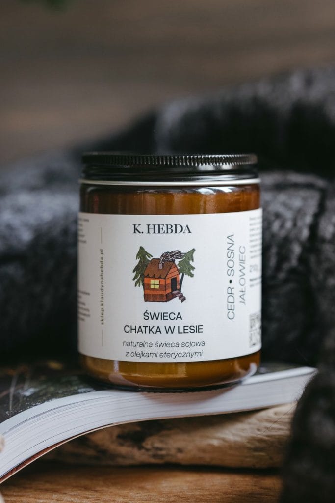 Chatka w lesie - świeca [210 g] - Klaudyna Hebda Nature